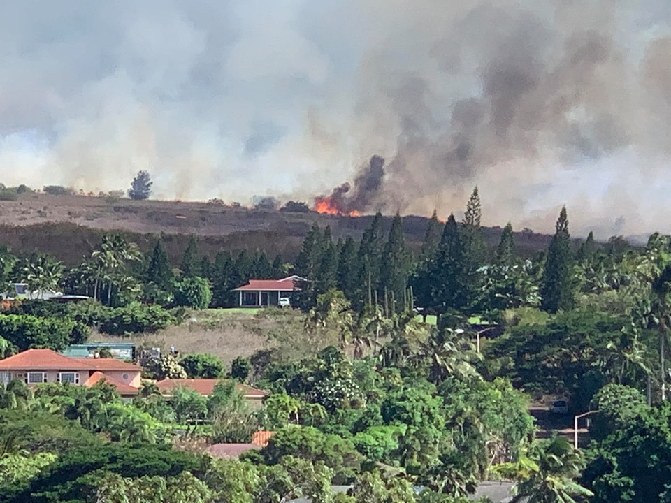 UPDATE 8 P.M.: Some roads reopen as crews continue fighting Kahana ...